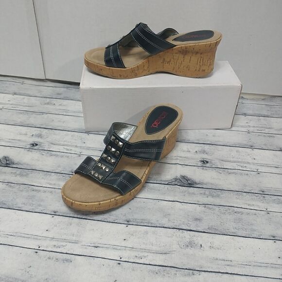 BONGO | Shoes | Bongo Platform Wedge Heel Sandalssize75 Black Studded ...